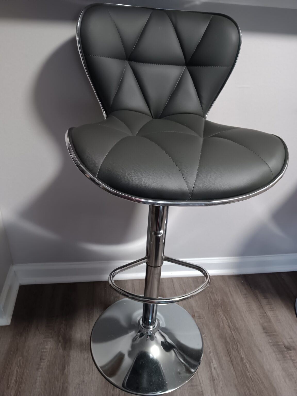 What-to-Buy-Review-Adjustable-Height-Island-Chairs-Bar-Stool